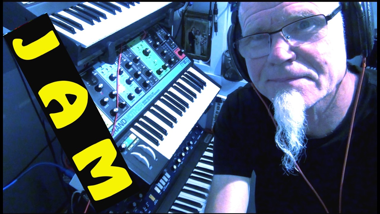 Moog Grandmother Behringer Monopoly Odyssey modular Microfreak Korg synth Hardware Jam challenge ...