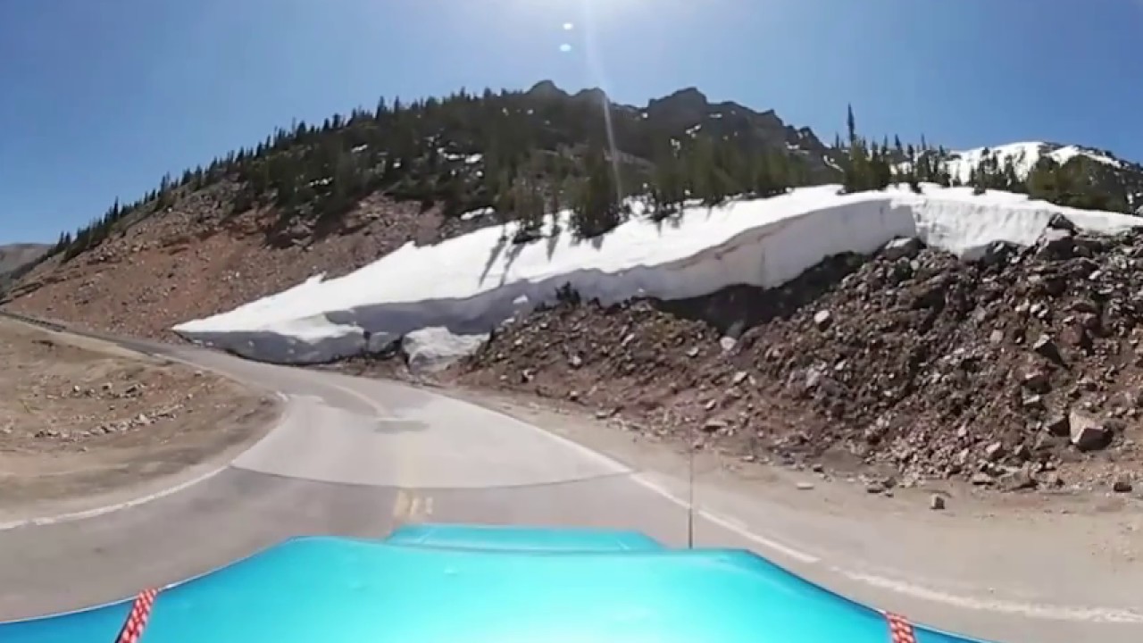 360 View of Beartooth Pass - YouTube
