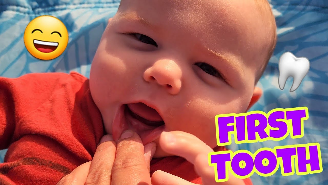BABY BEVAN HAS HIS FIRST TOOTH! 😄🦷 - YouTube