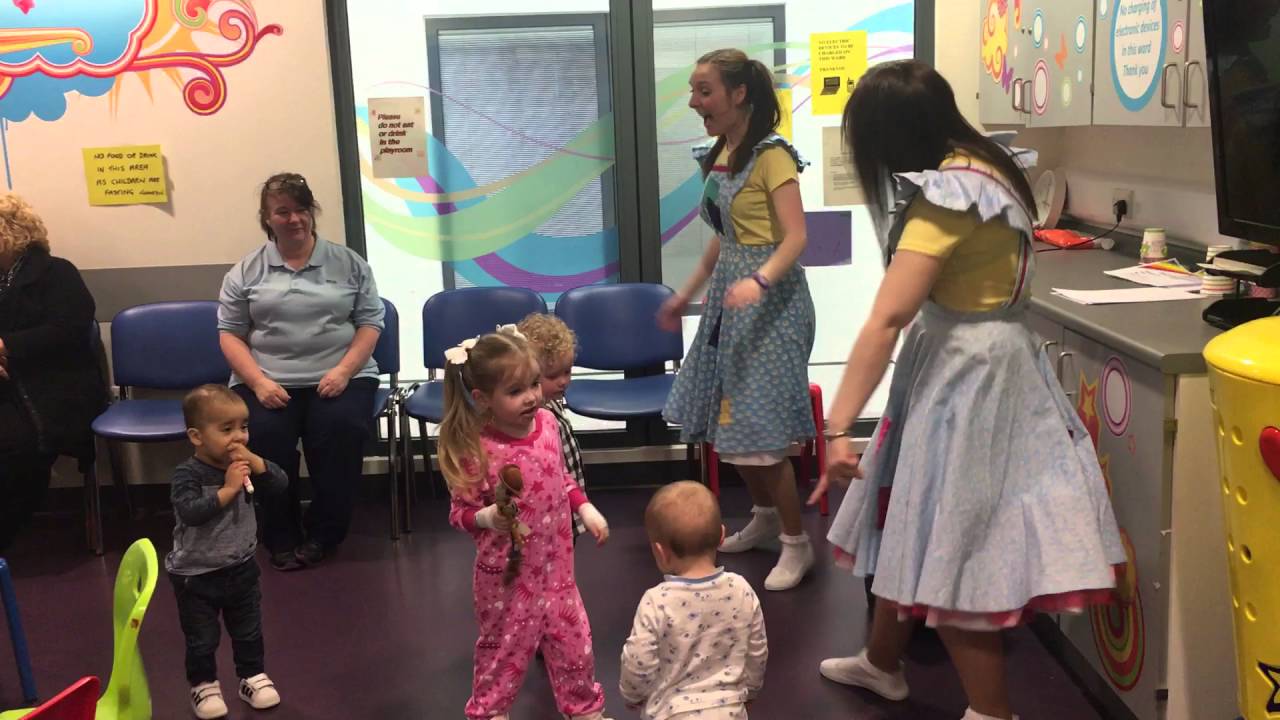Happy Dancing at Glasgow Children's Hospital Charity - YouTube