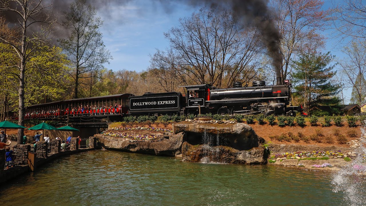 Dollywood Express 192: Alaskan Thunder in the Smokies - YouTube