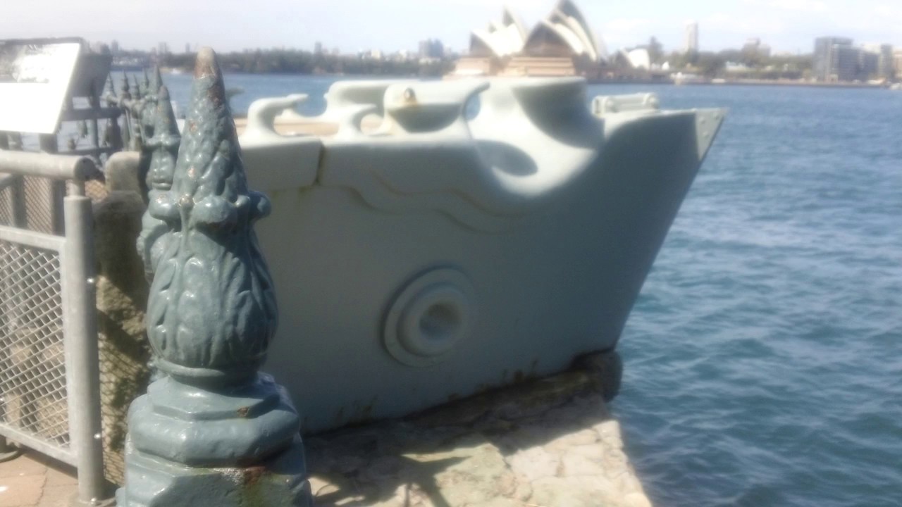 Bow of original HMAS Sydney Bogen von Original HMAS Sydney - YouTube