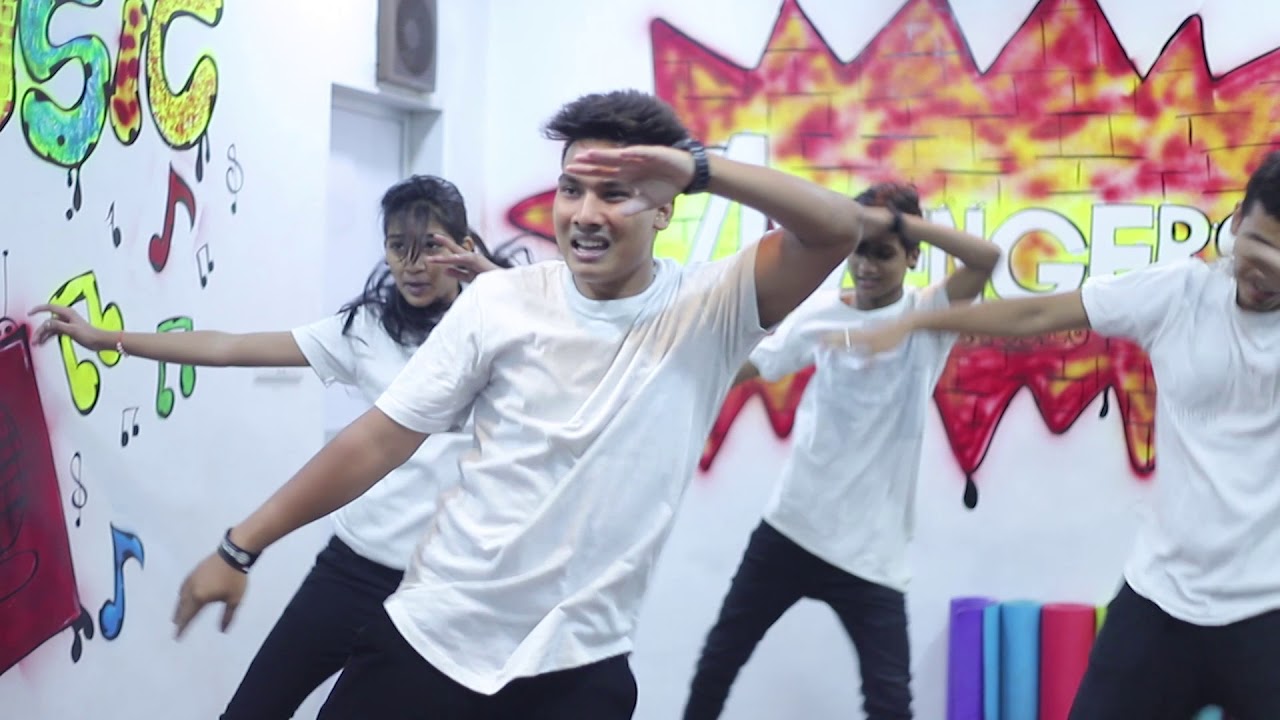 Ek do teen Choreography | Bhaagi 2 | by Avengers Dance Studio - YouTube