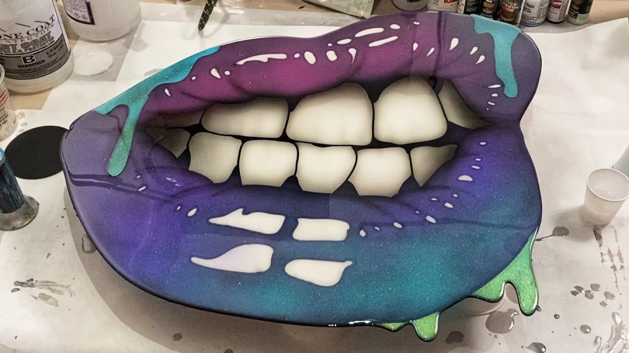 Airbrushing Lips with Chameleon Paints!!?? - YouTube