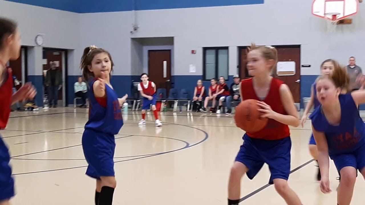 Girls 4th grade basketball at Pioneer - YouTube