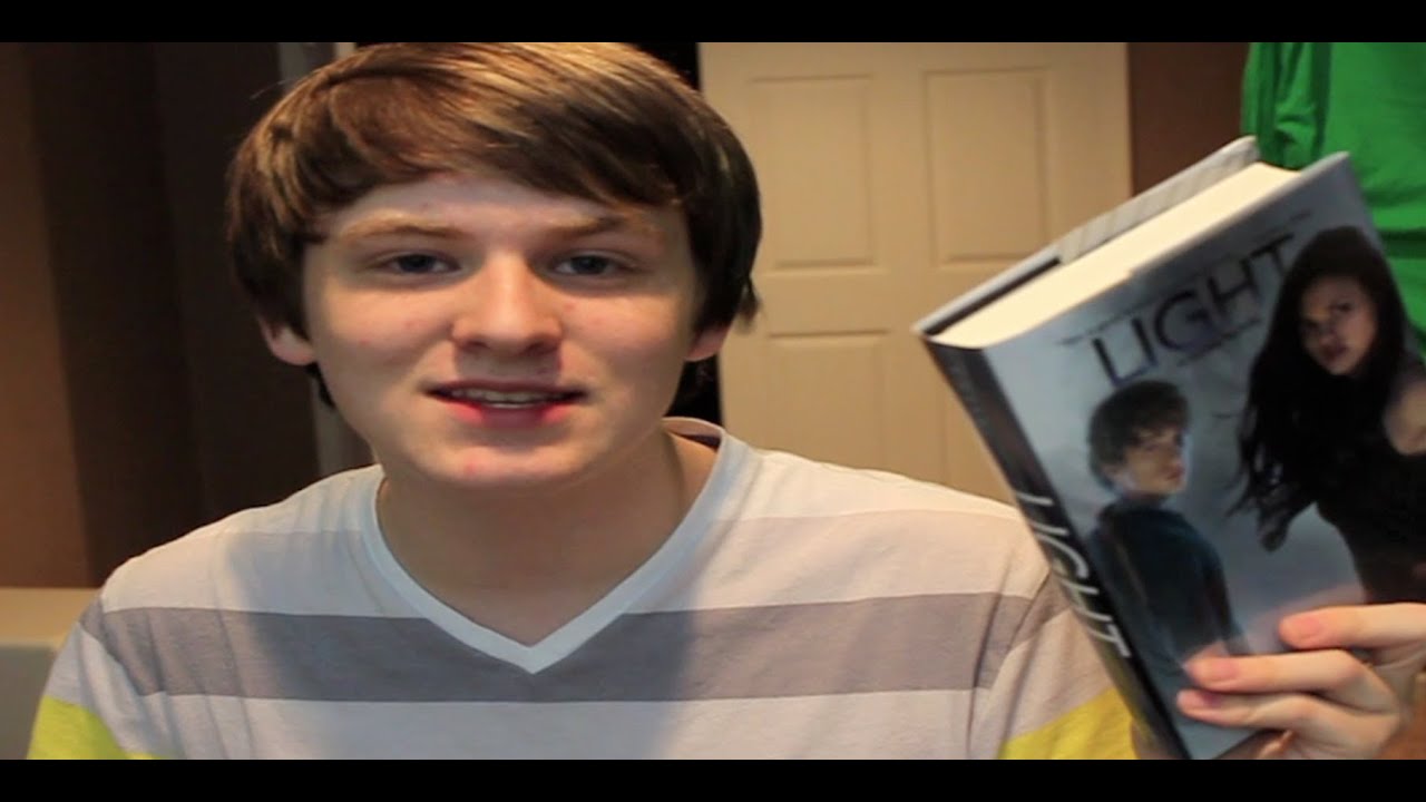 LIGHT BY MICHAEL GRANT - Book Review - YouTube