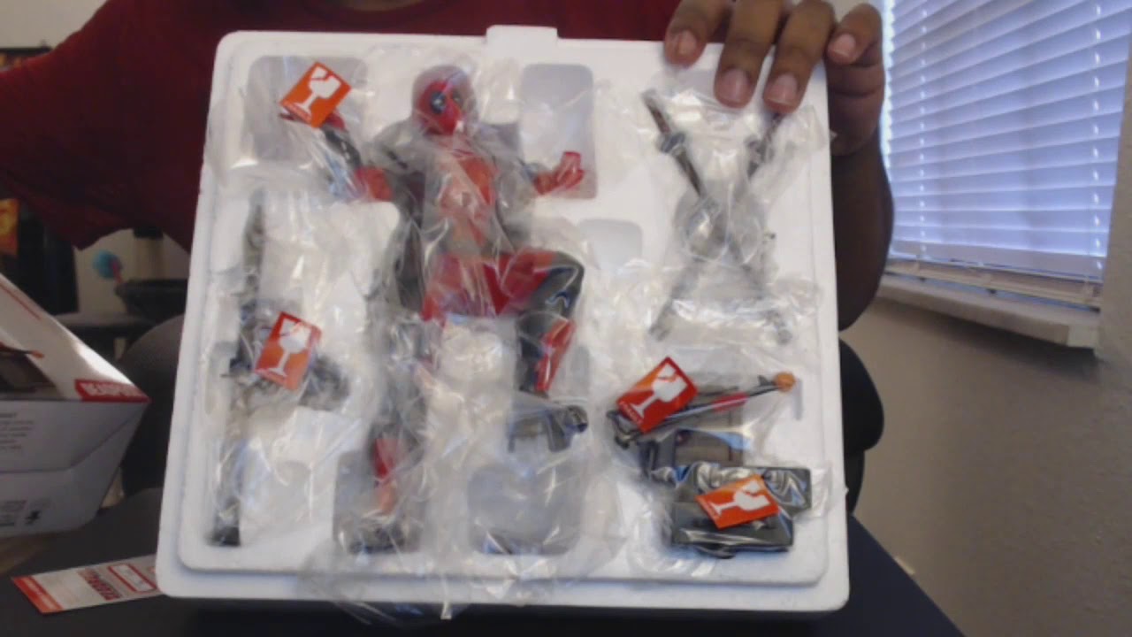 Gentle Giant LTD's 1/8 Scale Deadpool Statue - YouTube