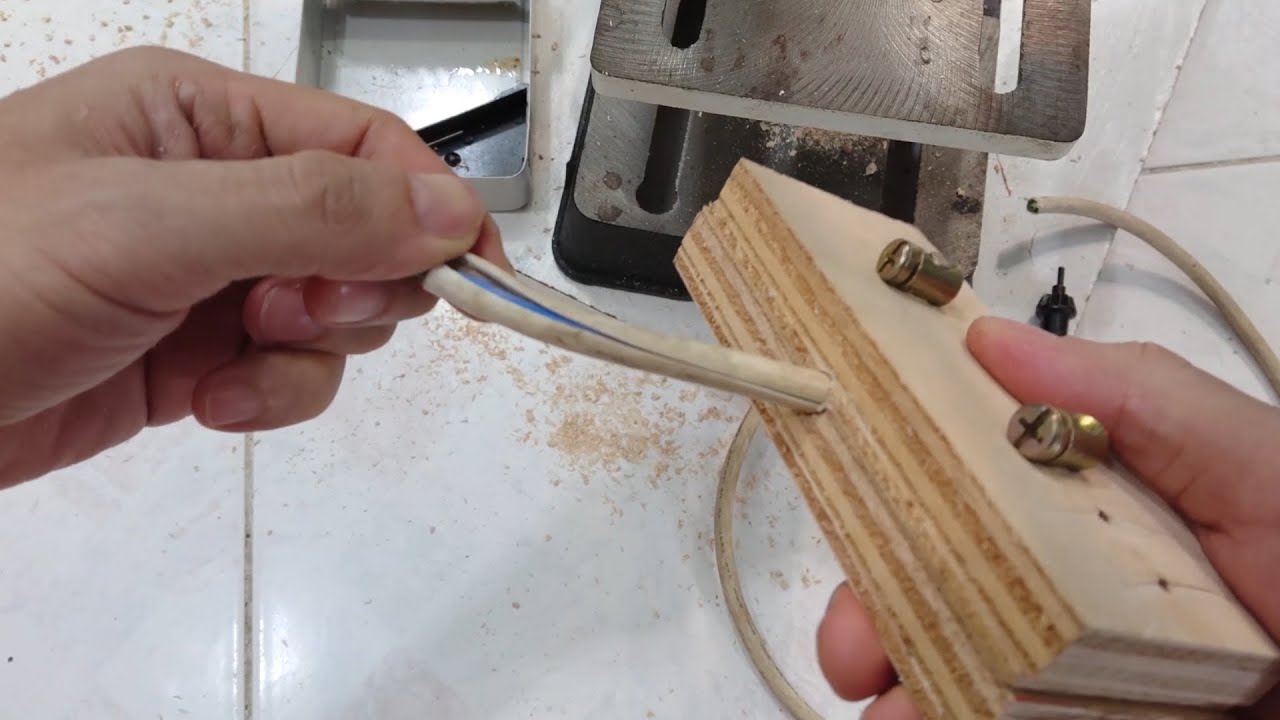 How to Make a Simple Wire Stripper - YouTube