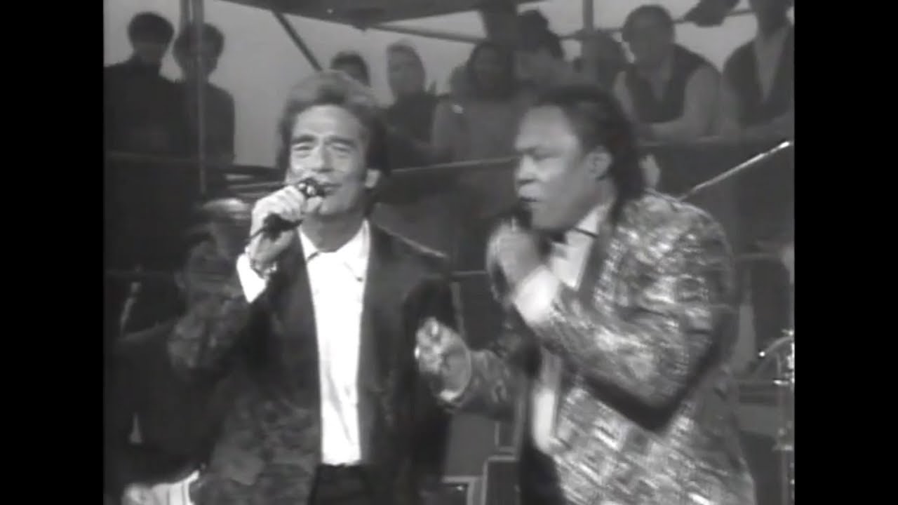 Sam Moore & Huey Lewis and the News - I Thank You (Live 1994) - YouTube