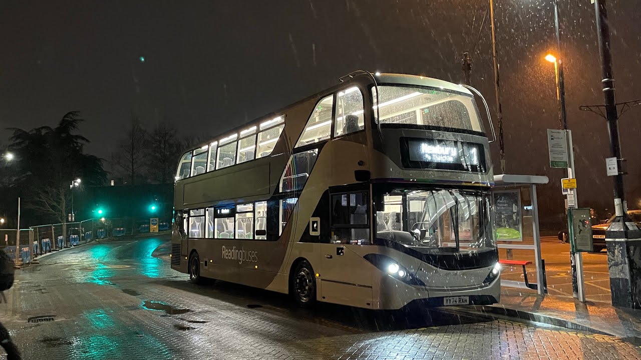 Reading Buses Enviro400City 264 (YY74 RXN) On Route 1 To Central ...