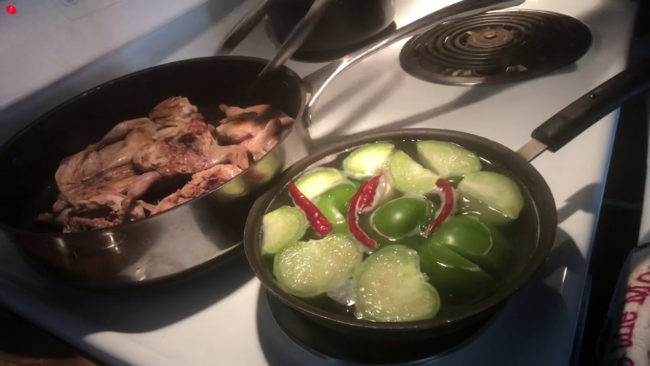 Guilotas en salsa de tomate verde - YouTube