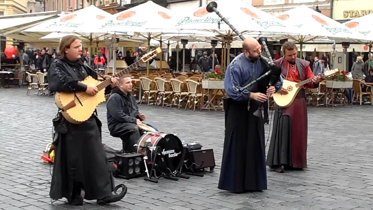 Czech Band in Prague Old town. - YouTube