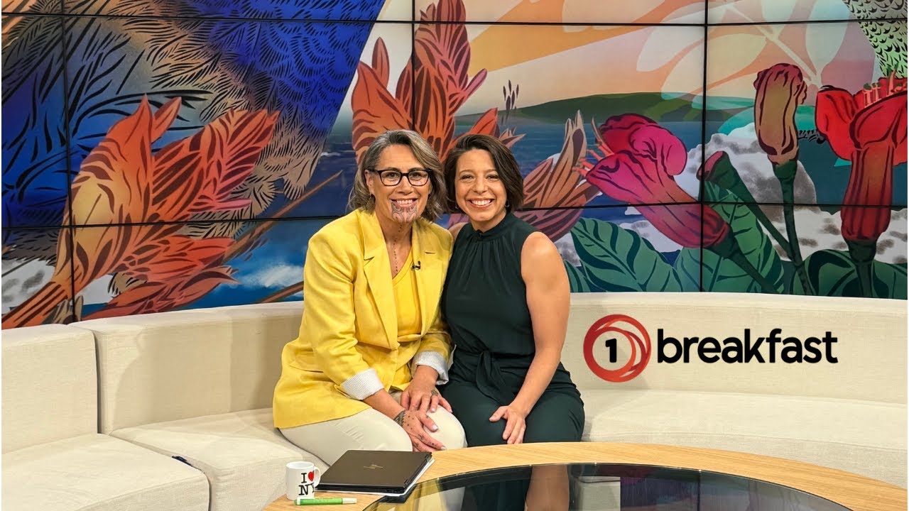 Mickela Mallozzi with Jenny-May Clarkson on TVNZ's Breakfast Show - YouTube