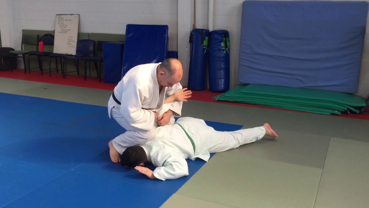 WAKI GATAME (Armpit armlock) DRILL to DEFLECT a head punch & take down ...