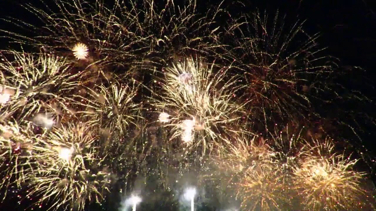 Even More CRAZY Fireworks at world fireworks competition Knokke heist ...