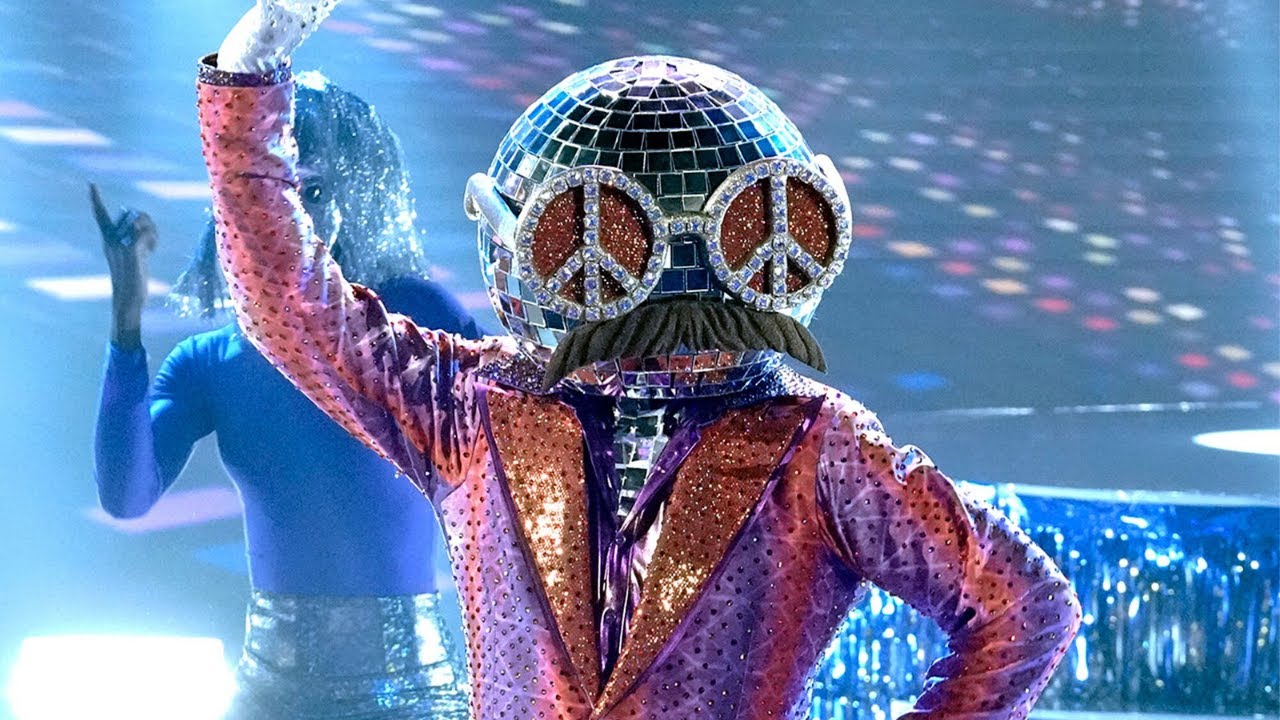 Disco Ball performs "Uptown Funk" by Bruno Mars | THE MASKED DANCER ...