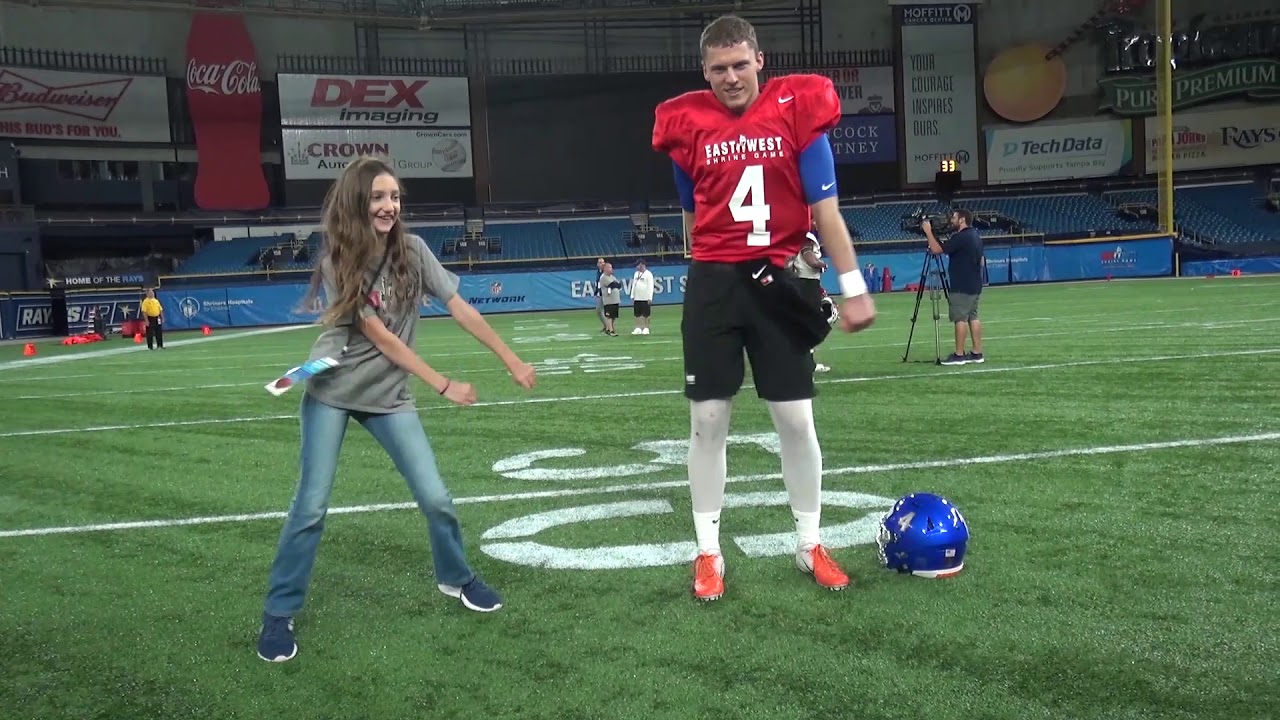 Floss Dance at practice - YouTube