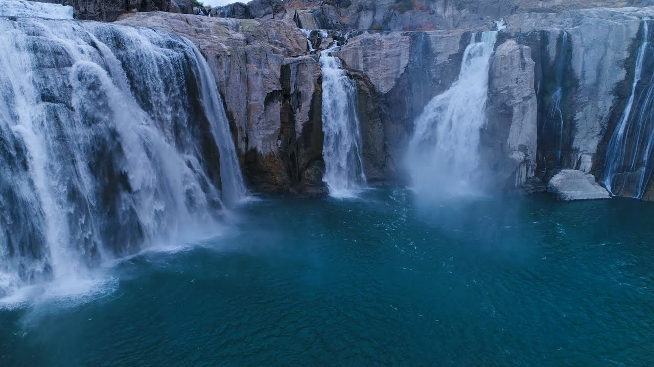 Journey of Water – 4K Scenic Relaxation Film With Calming Music - YouTube