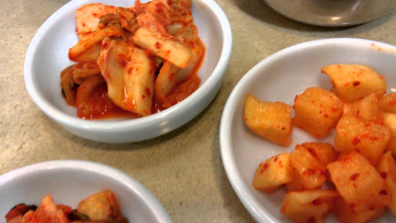 Korean Spicy Beef Vegetable Soup (Yuk Gae Jang) - YouTube