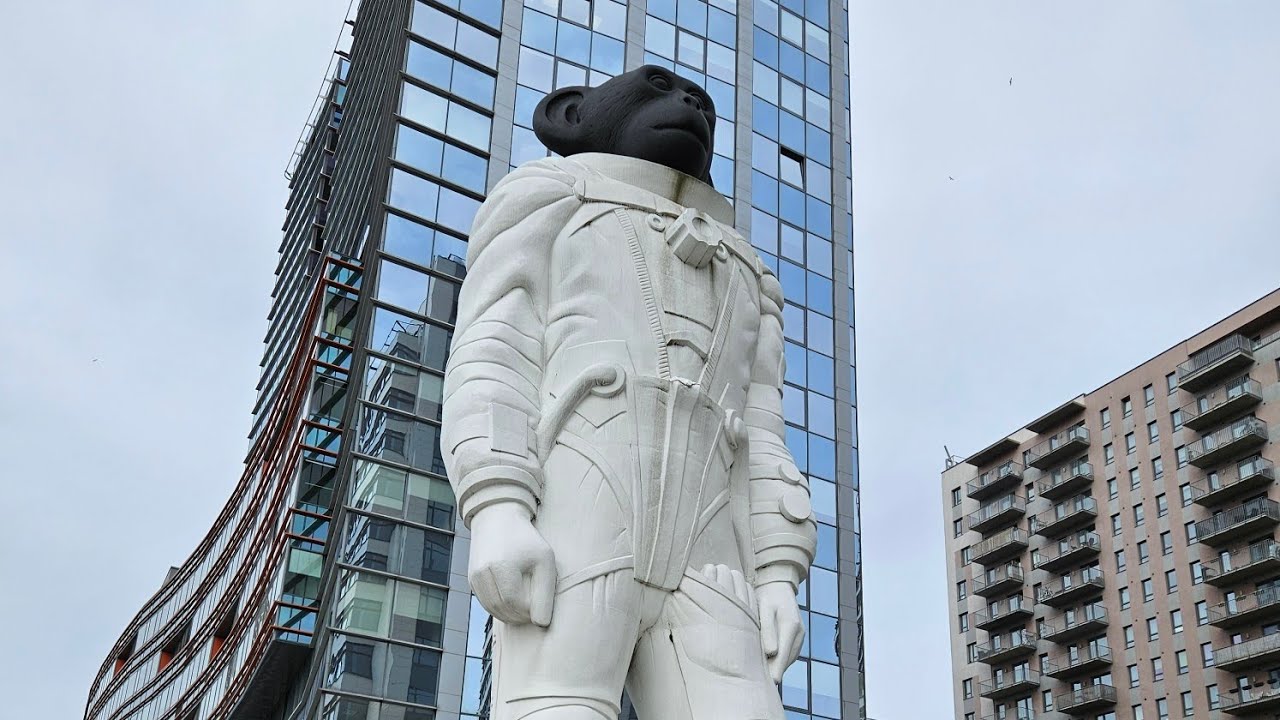 [4k] Visiting Sam - Monkey Statue - Jaunā Teika, Riga, Latvia. - YouTube