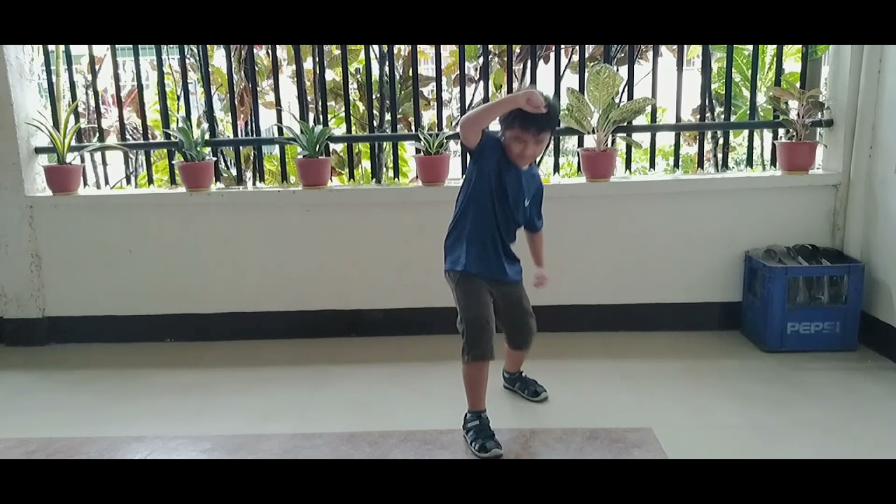 Minions Papaya Dance Remix - grade 1 dance | ARIUS - YouTube