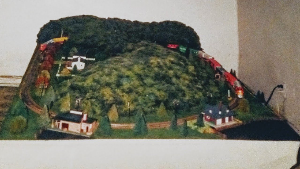 My old HO scale layout - YouTube