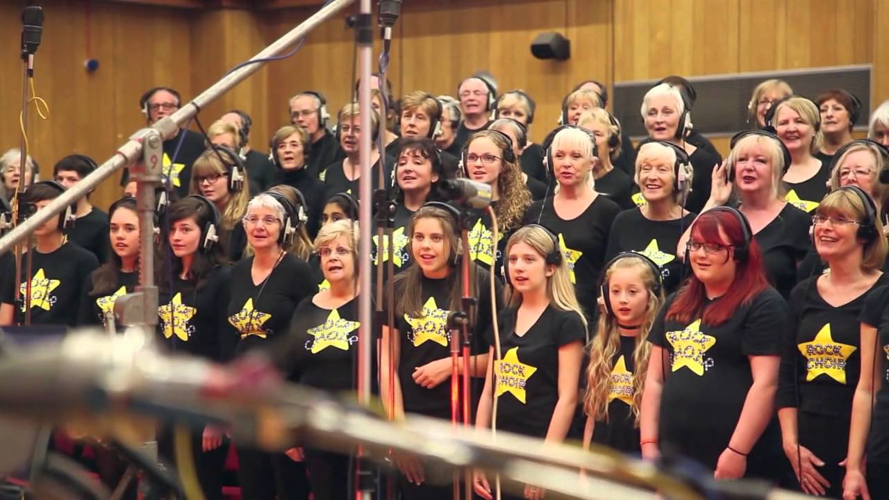 Farnham AM and Teen Rock Choir members at Abbey Road 13/12/14 - YouTube