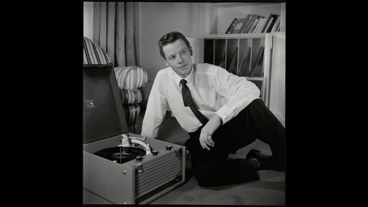 Pretty Blue Eyes : Craig Douglas - YouTube