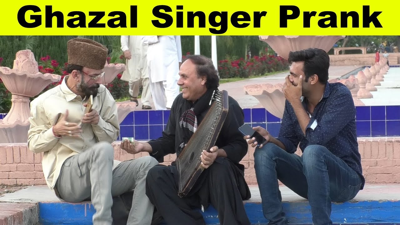 Ghazal Singer Prank | Allama Pranks | Totla reporter | Lahore TV - YouTube