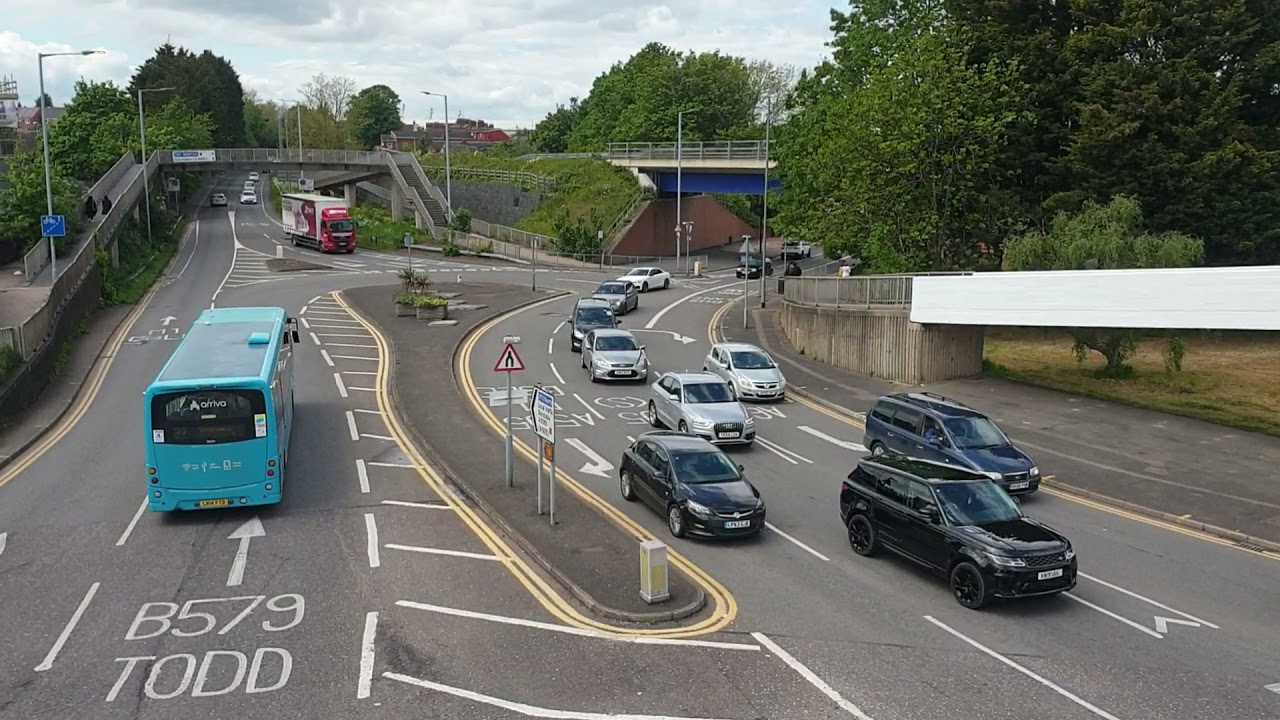 London (Luton )Roundabouts - YouTube