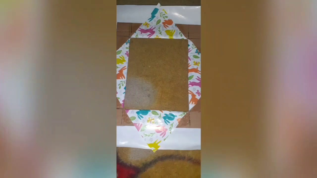 Tutorial on how to make photo frame with unwrapped wrapping paper - YouTube