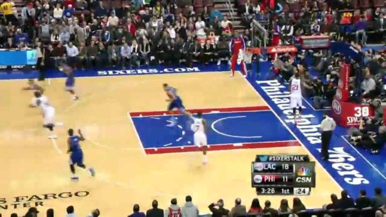 CP3 THROWS Pass to Griffin For Powerful Slam Clippers vs 76ers December ...