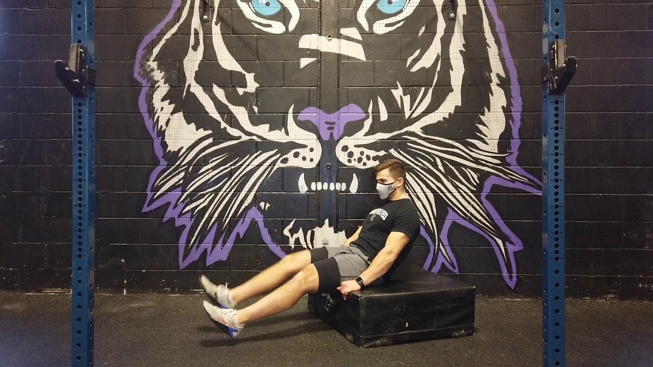 Alternating Single Leg Bench Tucks - YouTube