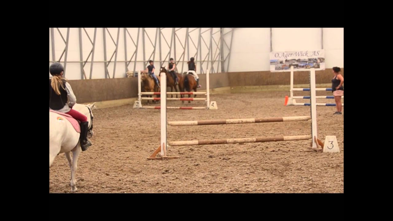 Sprangstevne på Stall Siring - 75 cm - YouTube