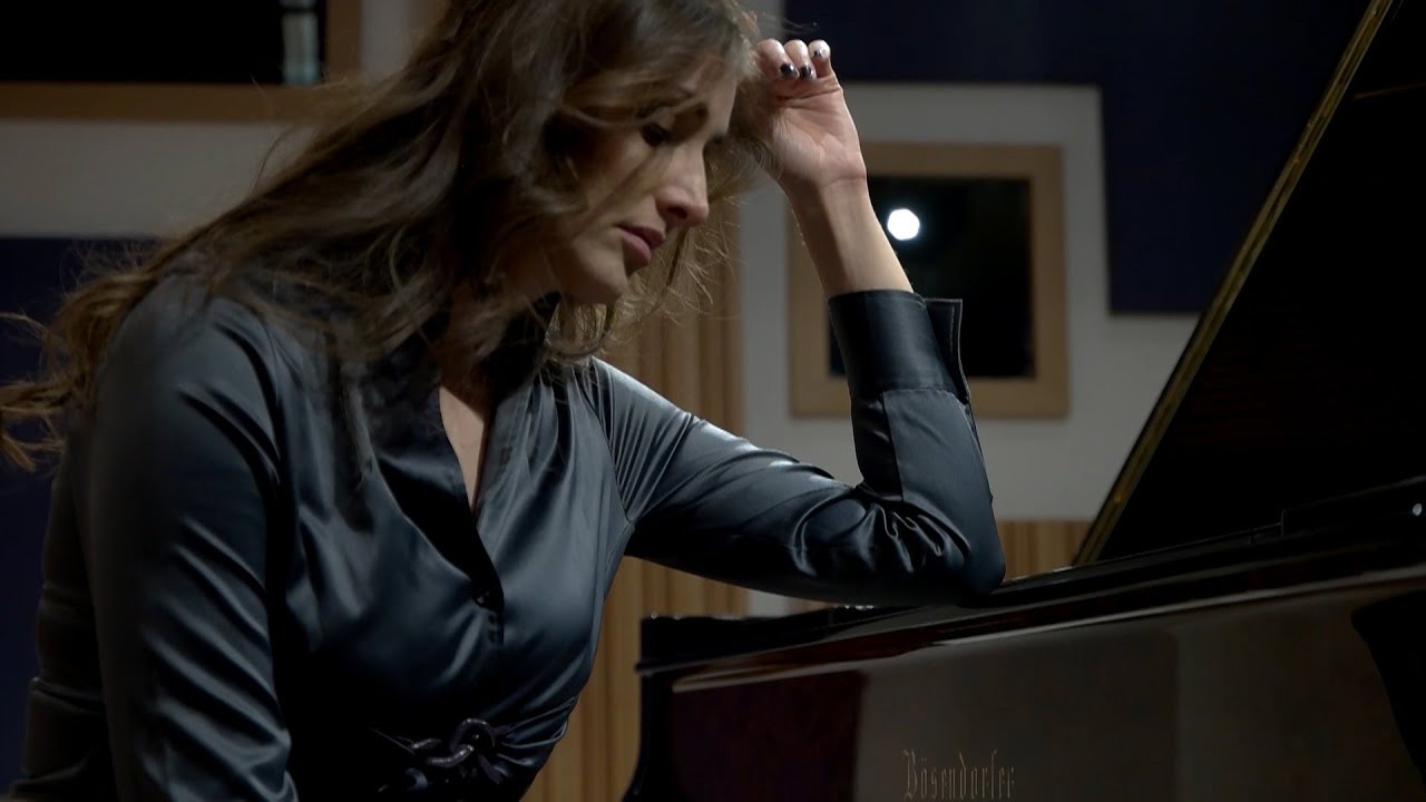 Rebeca Mayorga - Until the end HP Hoeger Remix - YouTube