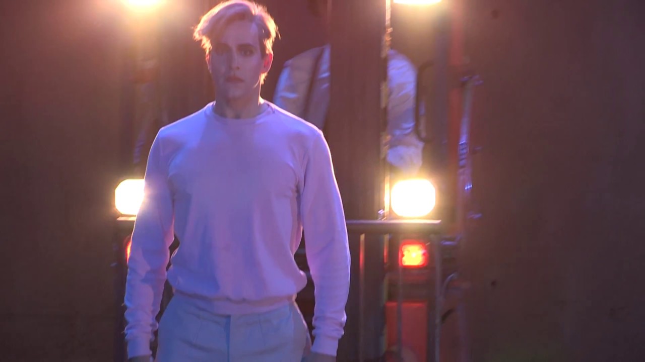 NULL // Trailer der Schaubühne - YouTube