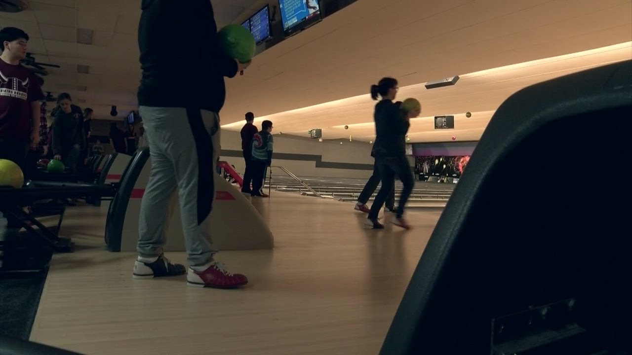 Adaptive bowling tournament held in Bristol - YouTube