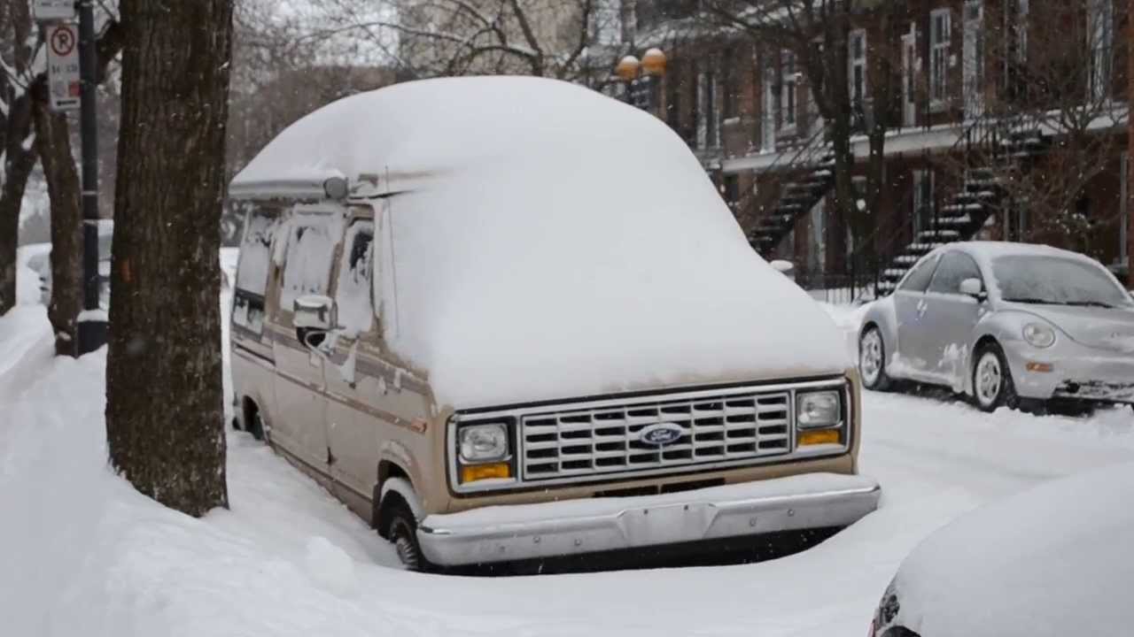 OLD FORD ECONOLINE / SPVM DODGE CHARGER POLICE CAR - YouTube