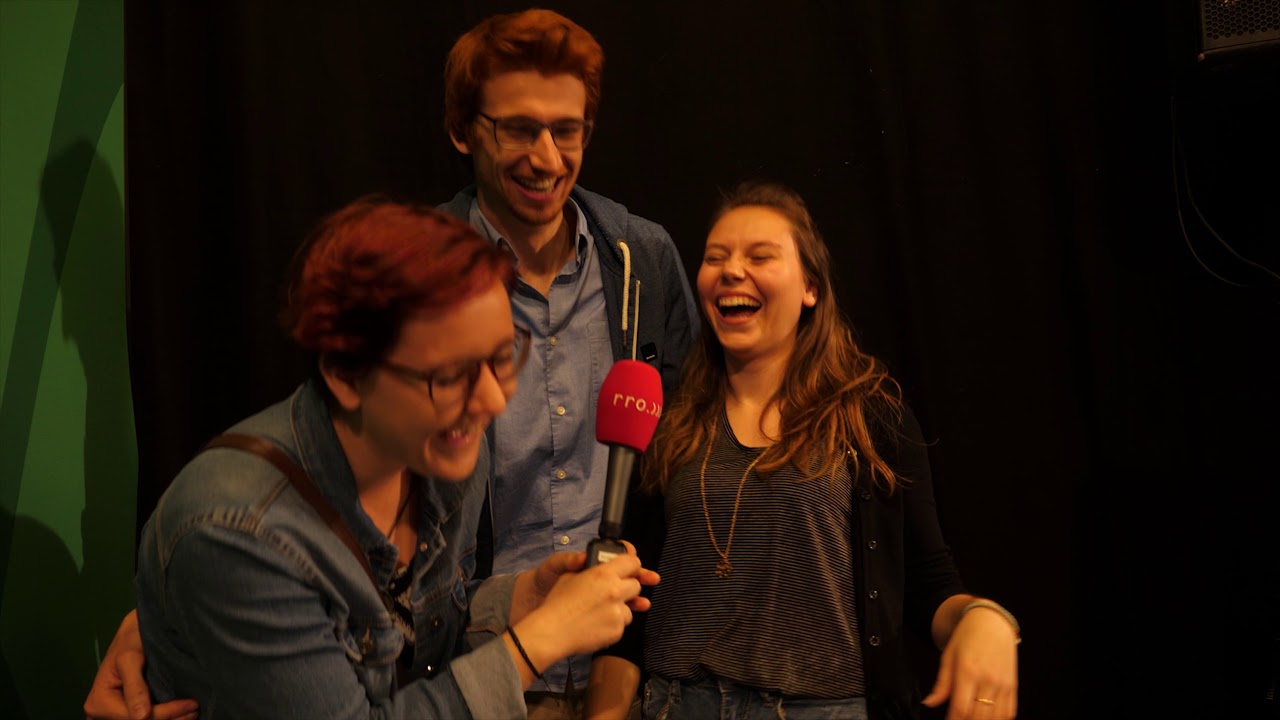 Jingle-Singer an der NEUWA - Teil 1 - YouTube