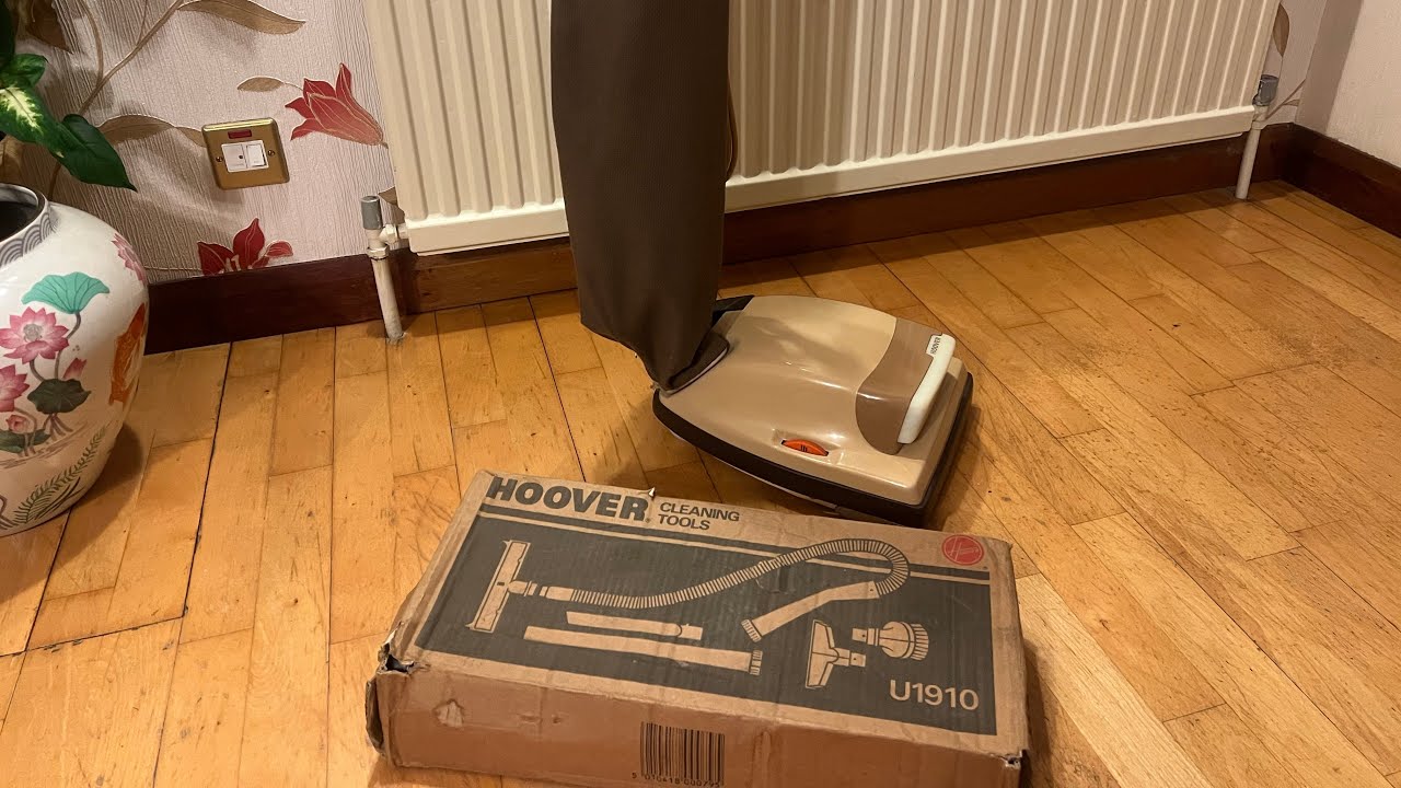 Vintage 1981 Hoover Junior U1040 Retro Vacuum Cleaner - YouTube