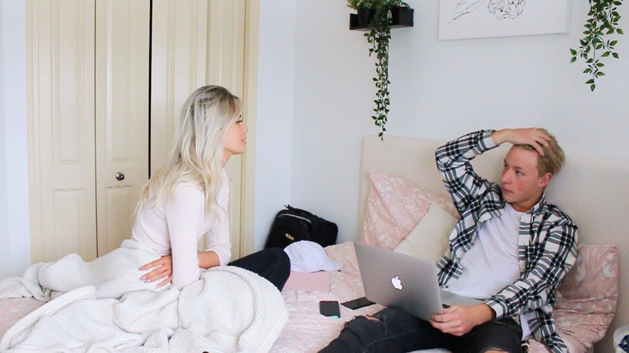 telling my best friend i like him.. *PRANK* - YouTube