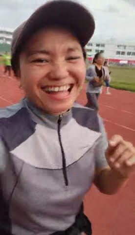 Oval jogging - YouTube