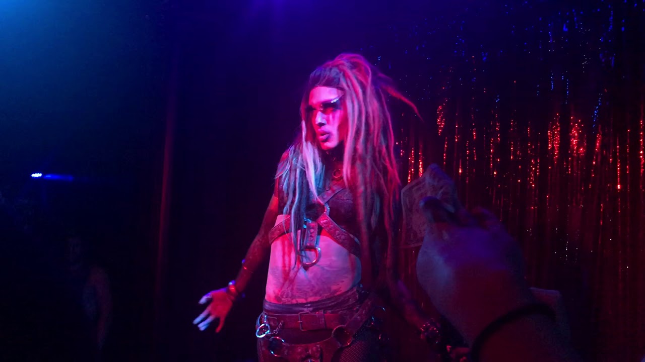 Dahli - Dragula Season 2 - YouTube