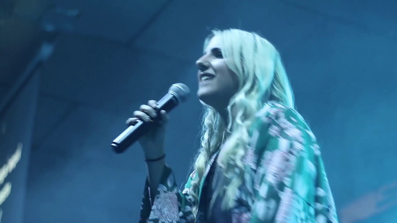 Débora Romo- Concierto Presentación Álbum 'Ruge' (Vlog) - YouTube