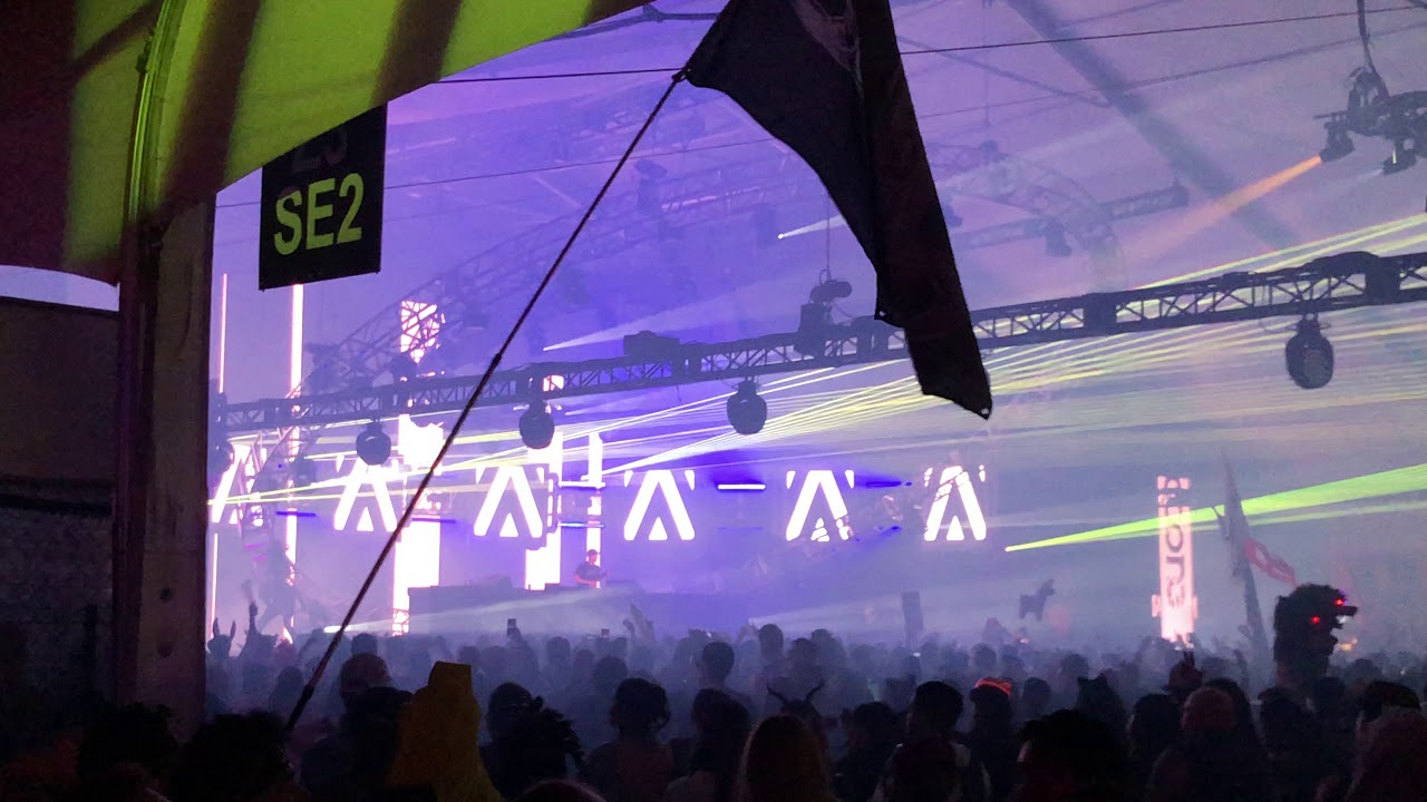 DJ Coone at Insomniac Hardstyle Stage at SOCAL PSYCHO Circus Escape ...