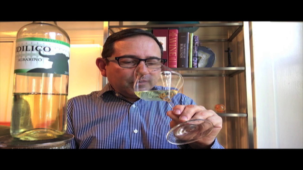 Idilico Yakima Valley Albariño '15 - 92 Points - YouTube
