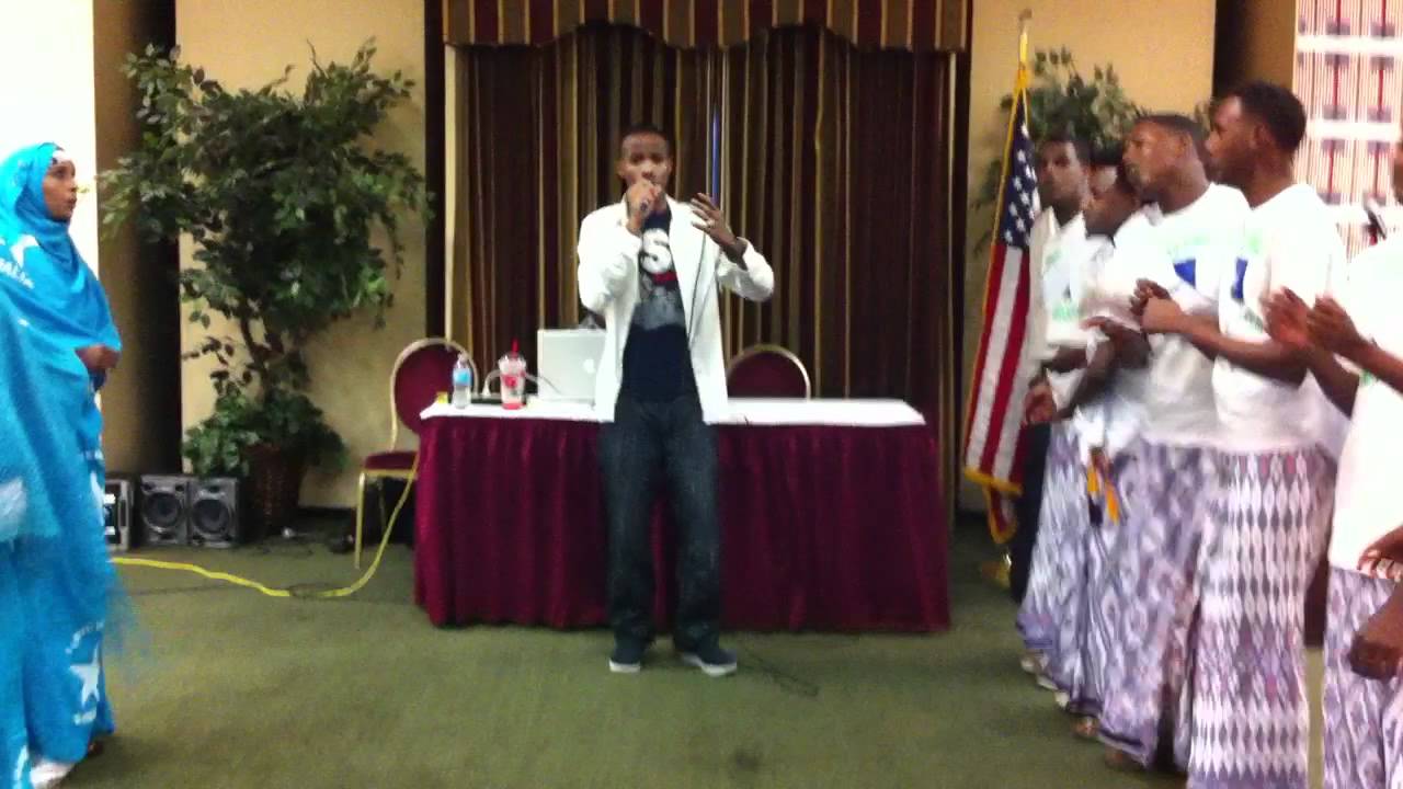 guuleed dayax hees hooyo macaan 2009 - YouTube