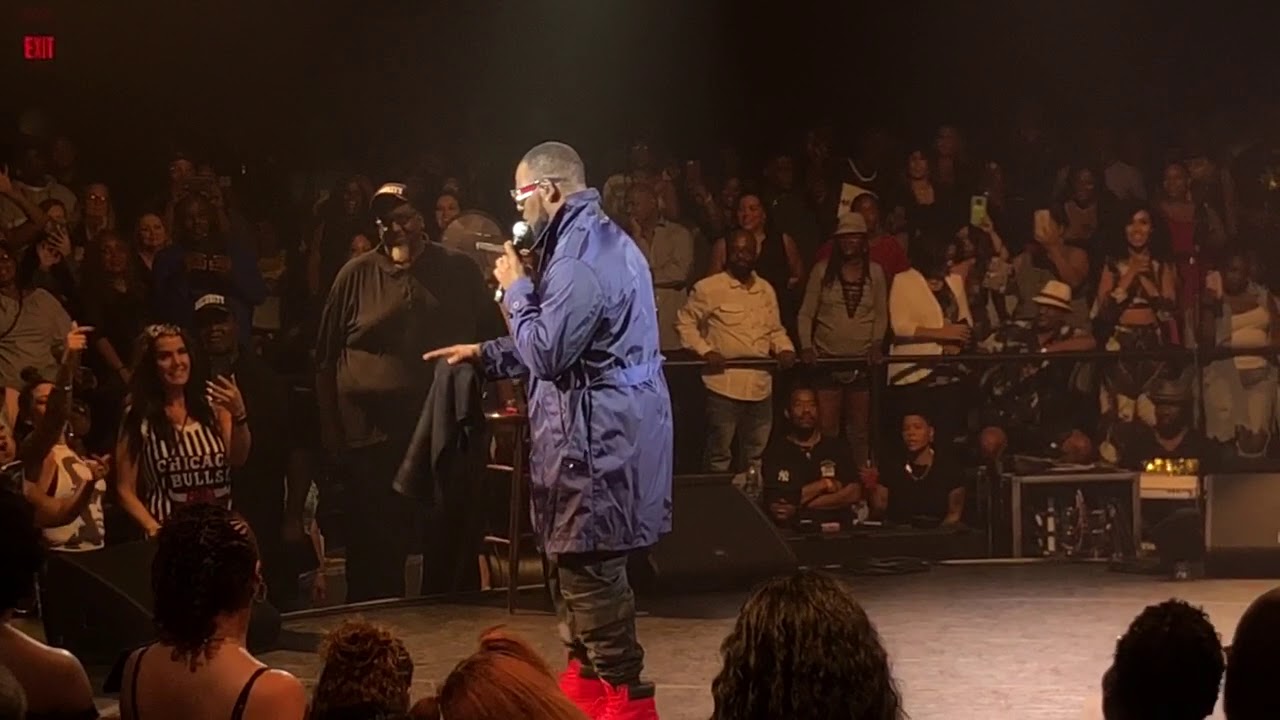 R. Kelly - It’s Hot In Here (need a towel) - YouTube