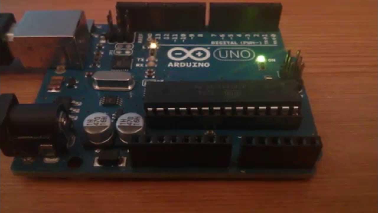 Hello world-Arduino - YouTube