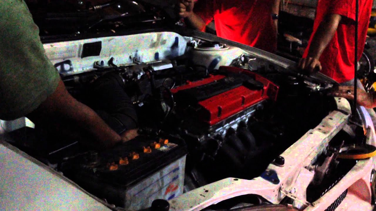 4G92 DOHC original first starts up - YouTube
